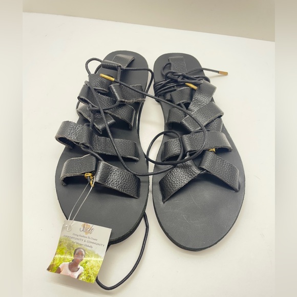 Sseko | Shoes | Sseko Black Gold Accent Leather Gladiator Sandals Size ...